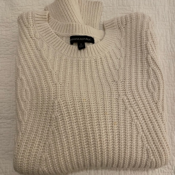 Banana Republic | Sweaters | Cream Color Cable Knit Sweater | Poshmark